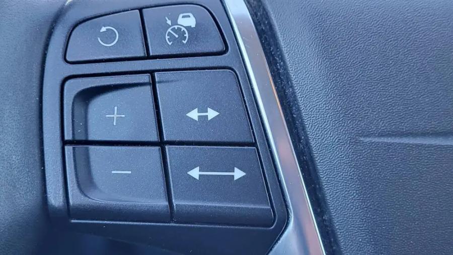 Melns Volvo XC60 2013 Rīga, ar dzinēja tilpumu 2.00 L un nobraukumu 180 tūkst. km par 11900 €, foto 10 vietnē AUTOMOTO.COM.LV