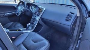 Melns Volvo XC60 2013 Rīga, ar dzinēja tilpumu 2.00 L un nobraukumu 180 tūkst. km par 11900 €, foto 18 vietnē AUTOMOTO.COM.LV