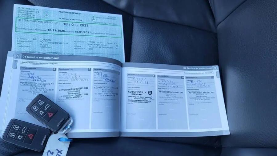 Melns Volvo XC60 2013 Rīga, ar dzinēja tilpumu 2.00 L un nobraukumu 180 tūkst. km par 11900 €, foto 24 vietnē AUTOMOTO.COM.LV