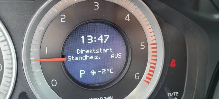 Melns Volvo XC60 2013 Rīga, ar dzinēja tilpumu 2.40 L un nobraukumu 283 tūkst. km par 11700 €, foto 12 vietnē AUTOMOTO.COM.LV