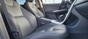 Melns Volvo XC60 2013 Rīga, ar dzinēja tilpumu 2.40 L un nobraukumu 283 tūkst. km par 11700 €, foto 14 vietnē AUTOMOTO.COM.LV