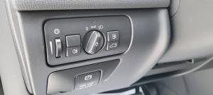 Melns Volvo XC60 2013 Rīga, ar dzinēja tilpumu 2.40 L un nobraukumu 283 tūkst. km par 11700 €, foto 25 vietnē AUTOMOTO.COM.LV