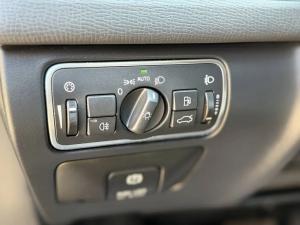 Melns Volvo XC60 2013 Rīga, ar dzinēja tilpumu 2.40 L un nobraukumu 272 tūkst. km par 9500 €, foto 7 vietnē AUTOMOTO.COM.LV