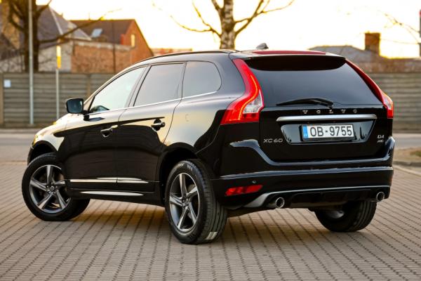 Melns Volvo XC60 2013 Rīga, ar dzinēja tilpumu 2.40 L un nobraukumu 0 tūkst. km par 14750 €, foto 7 vietnē AUTOMOTO.COM.LV