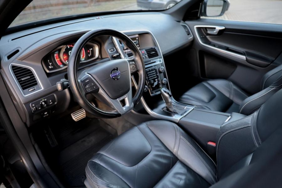 Melns Volvo XC60 2013 Rīga, ar dzinēja tilpumu 2.40 L un nobraukumu 0 tūkst. km par 14750 €, foto 10 vietnē AUTOMOTO.COM.LV