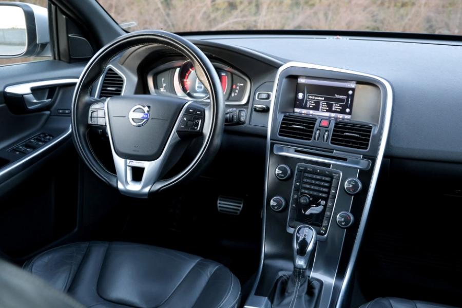 Melns Volvo XC60 2013 Rīga, ar dzinēja tilpumu 2.40 L un nobraukumu 0 tūkst. km par 14750 €, foto 18 vietnē AUTOMOTO.COM.LV
