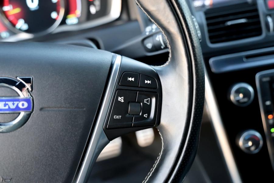 Melns Volvo XC60 2013 Rīga, ar dzinēja tilpumu 2.40 L un nobraukumu 0 tūkst. km par 14750 €, foto 23 vietnē AUTOMOTO.COM.LV