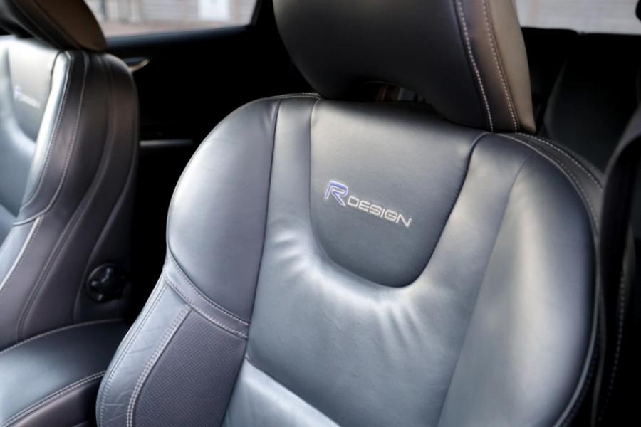 Melns Volvo XC60 2013 Rīga, ar dzinēja tilpumu 2.40 L un nobraukumu 0 tūkst. km par 14750 €, foto 27 vietnē AUTOMOTO.COM.LV