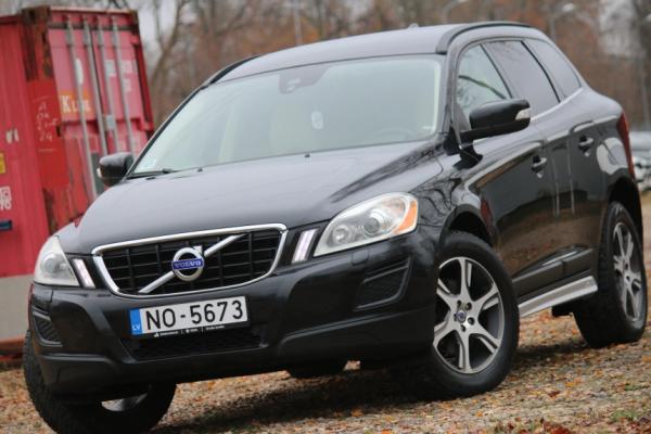 Melns Volvo XC60 2013 Rīga, ar dzinēja tilpumu 2.00 L un nobraukumu 252 tūkst. km par 9490 €, foto 1 vietnē AUTOMOTO.COM.LV
