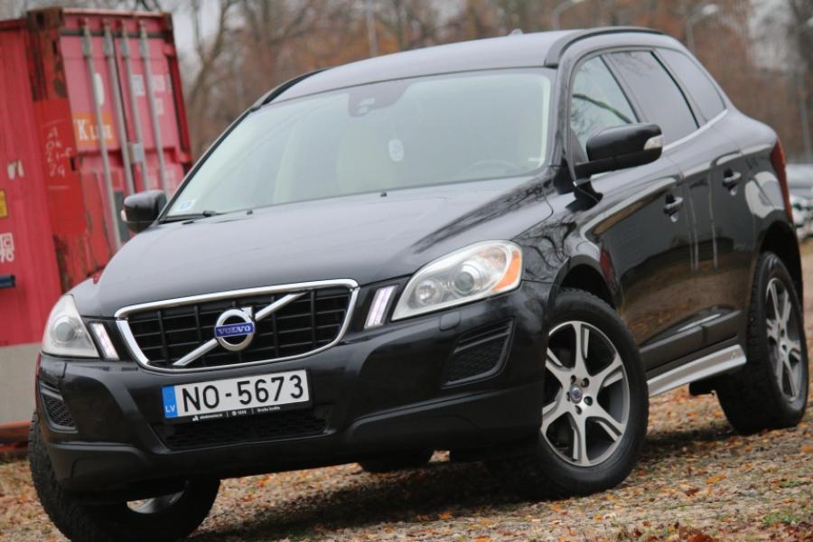 Melns Volvo XC60 2013 Rīga, ar dzinēja tilpumu 2.00 L un nobraukumu 252 tūkst. km par 9490 €, foto 1 vietnē AUTOMOTO.COM.LV