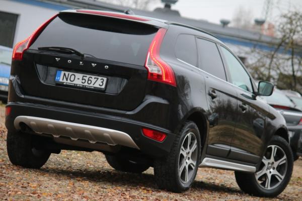 Melns Volvo XC60 2013 Rīga, ar dzinēja tilpumu 2.00 L un nobraukumu 252 tūkst. km par 9490 €, foto 3 vietnē AUTOMOTO.COM.LV