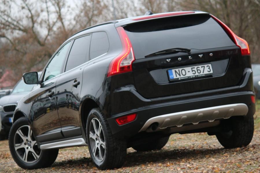 Melns Volvo XC60 2013 Rīga, ar dzinēja tilpumu 2.00 L un nobraukumu 252 tūkst. km par 9490 €, foto 9 vietnē AUTOMOTO.COM.LV