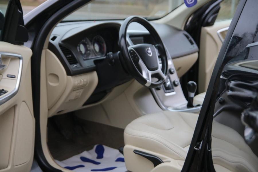 Melns Volvo XC60 2013 Rīga, ar dzinēja tilpumu 2.00 L un nobraukumu 252 tūkst. km par 9490 €, foto 14 vietnē AUTOMOTO.COM.LV