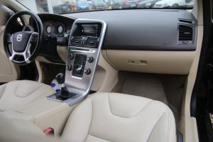 Melns Volvo XC60 2013 Rīga, ar dzinēja tilpumu 2.00 L un nobraukumu 252 tūkst. km par 9490 €, foto 18 vietnē AUTOMOTO.COM.LV