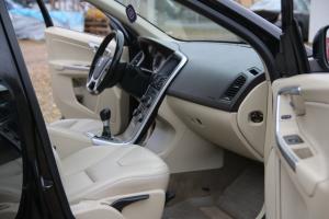 Melns Volvo XC60 2013 Rīga, ar dzinēja tilpumu 2.00 L un nobraukumu 252 tūkst. km par 9490 €, foto 20 vietnē AUTOMOTO.COM.LV