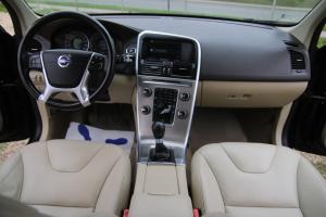 Melns Volvo XC60 2013 Rīga, ar dzinēja tilpumu 2.00 L un nobraukumu 252 tūkst. km par 9490 €, foto 22 vietnē AUTOMOTO.COM.LV