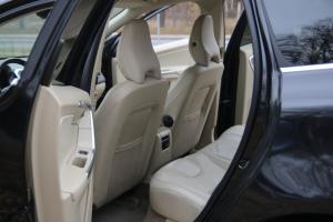 Melns Volvo XC60 2013 Rīga, ar dzinēja tilpumu 2.00 L un nobraukumu 252 tūkst. km par 9490 €, foto 23 vietnē AUTOMOTO.COM.LV