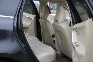 Melns Volvo XC60 2013 Rīga, ar dzinēja tilpumu 2.00 L un nobraukumu 252 tūkst. km par 9490 €, foto 25 vietnē AUTOMOTO.COM.LV