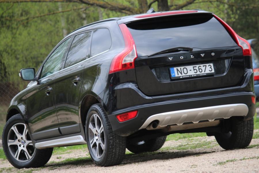 Melns Volvo XC60 2013 Rīga, ar dzinēja tilpumu 2.00 L un nobraukumu 252 tūkst. km par 9490 €, foto 31 vietnē AUTOMOTO.COM.LV