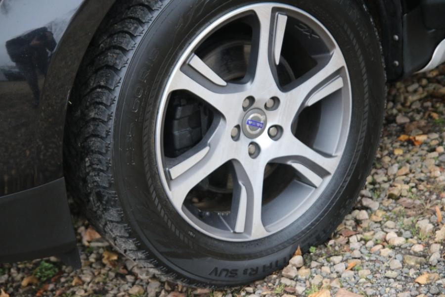 Melns Volvo XC60 2013 Rīga, ar dzinēja tilpumu 2.00 L un nobraukumu 252 tūkst. km par 9490 €, foto 32 vietnē AUTOMOTO.COM.LV