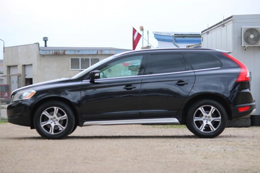 Melns Volvo XC60 2013 Rīga, ar dzinēja tilpumu 2.00 L un nobraukumu 252 tūkst. km par 9490 €, foto 35 vietnē AUTOMOTO.COM.LV