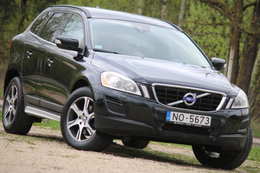 Melns Volvo XC60 2013 Rīga, ar dzinēja tilpumu 2.00 L un nobraukumu 252 tūkst. km par 9490 €, foto 37 vietnē AUTOMOTO.COM.LV
