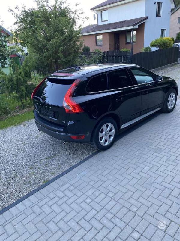 Melns Volvo XC60 2013 Klaipėda, ar dzinēja tilpumu 3.19 L un nobraukumu 240 tūkst. km par 7600 €, foto 2 vietnē AUTOMOTO.COM.LV