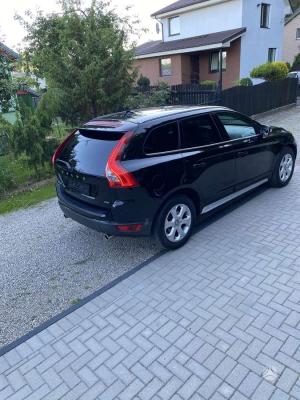 Black Volvo XC60 2013 in Klaipeda, with an engine capacity of 3.19 L and mileage of 240 thousand km for 7600 €, photo 3 on AUTOMOTO.COM.LV