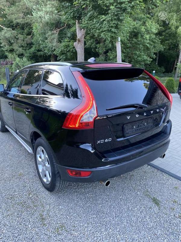 Melns Volvo XC60 2013 Klaipėda, ar dzinēja tilpumu 3.19 L un nobraukumu 240 tūkst. km par 7600 €, foto 4 vietnē AUTOMOTO.COM.LV