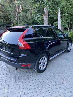 Black Volvo XC60 2013 in Klaipeda, with an engine capacity of 3.19 L and mileage of 240 thousand km for 7600 €, photo 10 on AUTOMOTO.COM.LV