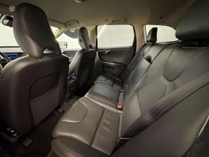 Black Volvo XC60 2013 in Marijampole, with an engine capacity of 2.40 L and mileage of 240 thousand km for 11950 €, photo 7 on AUTOMOTO.COM.LV