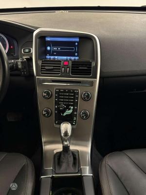 Black Volvo XC60 2013 in Marijampole, with an engine capacity of 2.40 L and mileage of 240 thousand km for 11950 €, photo 15 on AUTOMOTO.COM.LV