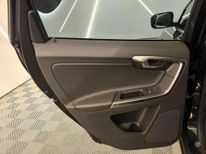 Black Volvo XC60 2013 in Marijampole, with an engine capacity of 2.40 L and mileage of 240 thousand km for 11950 €, photo 28 on AUTOMOTO.COM.LV