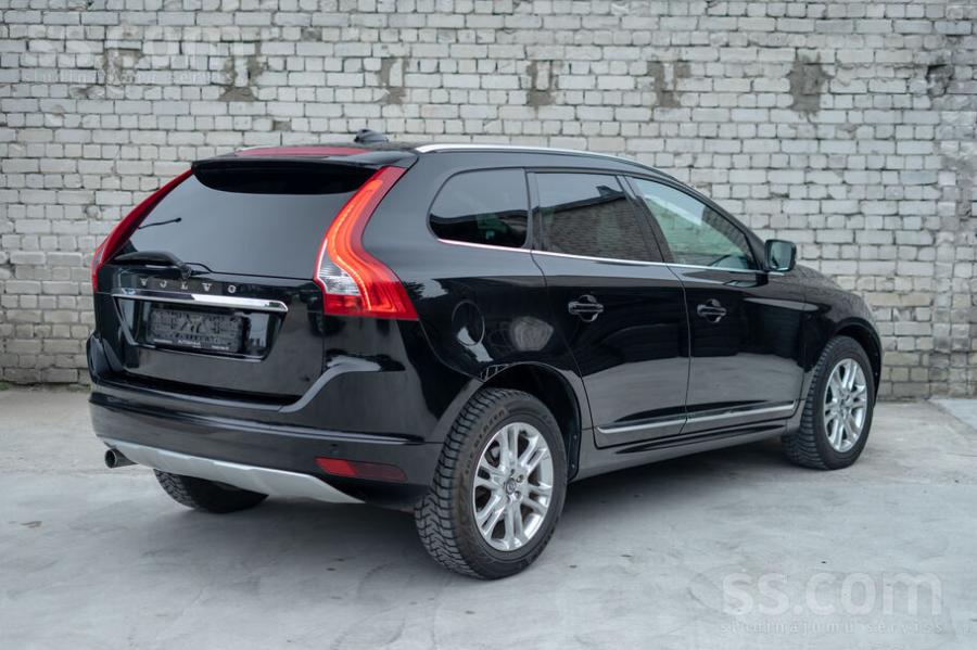 Melns Volvo XC60 2013 Liepāja, ar dzinēja tilpumu 2.00 L un nobraukumu 297 tūkst. km par 10300 €, foto 5 vietnē AUTOMOTO.COM.LV