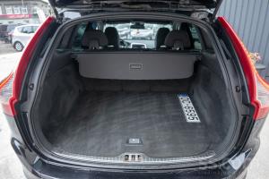 Melns Volvo XC60 2013 Liepāja, ar dzinēja tilpumu 2.00 L un nobraukumu 297 tūkst. km par 10300 €, foto 12 vietnē AUTOMOTO.COM.LV