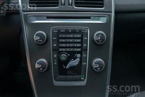 Melns Volvo XC60 2013 Liepāja, ar dzinēja tilpumu 2.00 L un nobraukumu 297 tūkst. km par 10300 €, foto 18 vietnē AUTOMOTO.COM.LV