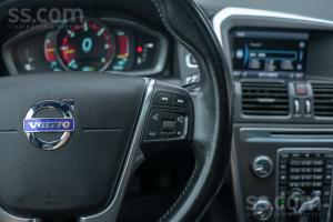 Melns Volvo XC60 2013 Liepāja, ar dzinēja tilpumu 2.00 L un nobraukumu 297 tūkst. km par 10300 €, foto 21 vietnē AUTOMOTO.COM.LV