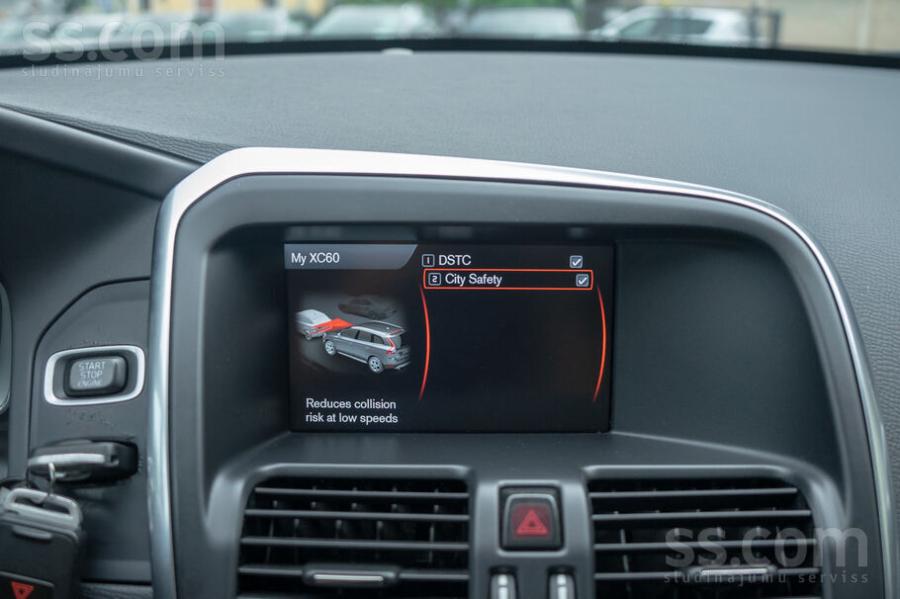 Melns Volvo XC60 2013 Liepāja, ar dzinēja tilpumu 2.00 L un nobraukumu 297 tūkst. km par 10300 €, foto 27 vietnē AUTOMOTO.COM.LV