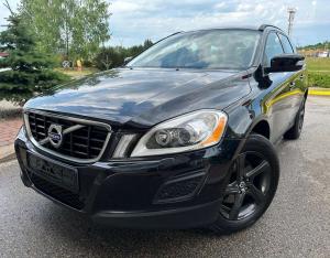 Black Volvo XC60 2013 in Vilnius, with an engine capacity of 1.98 L and mileage of 286 thousand km for 8900 €, photo 3 on AUTOMOTO.COM.LV