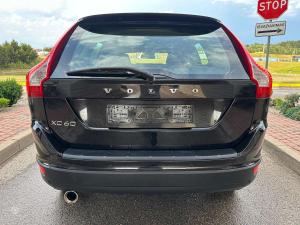 Black Volvo XC60 2013 in Vilnius, with an engine capacity of 1.98 L and mileage of 286 thousand km for 8900 €, photo 8 on AUTOMOTO.COM.LV