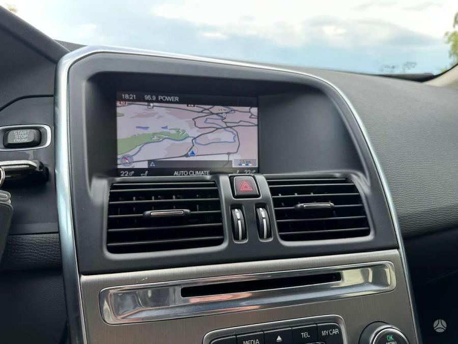 Black Volvo XC60 2013 in Vilnius, with an engine capacity of 1.98 L and mileage of 286 thousand km for 8900 €, photo 20 on AUTOMOTO.COM.LV
