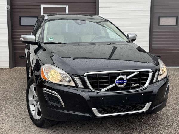 Black Volvo XC60 2013 in Utena, with an engine capacity of 1.98 L and mileage of 225 thousand km for 9950 €, photo 2 on AUTOMOTO.COM.LV