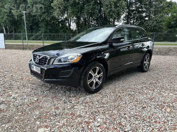 Melns Volvo XC60 2013 Cēsis, ar dzinēja tilpumu 2.00 L un nobraukumu 0 tūkst. km par 10800 €, foto 1 vietnē AUTOMOTO.COM.LV