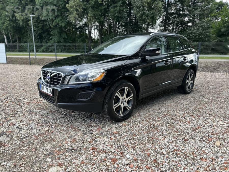 Melns Volvo XC60 2013 Cēsis, ar dzinēja tilpumu 2.00 L un nobraukumu 0 tūkst. km par 10800 €, foto 1 vietnē AUTOMOTO.COM.LV