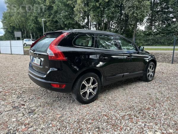 Melns Volvo XC60 2013 Cēsis, ar dzinēja tilpumu 2.00 L un nobraukumu 0 tūkst. km par 10800 €, foto 5 vietnē AUTOMOTO.COM.LV