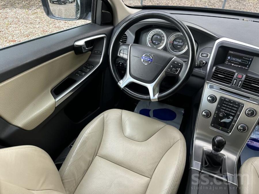 Melns Volvo XC60 2013 Cēsis, ar dzinēja tilpumu 2.00 L un nobraukumu 0 tūkst. km par 10800 €, foto 11 vietnē AUTOMOTO.COM.LV
