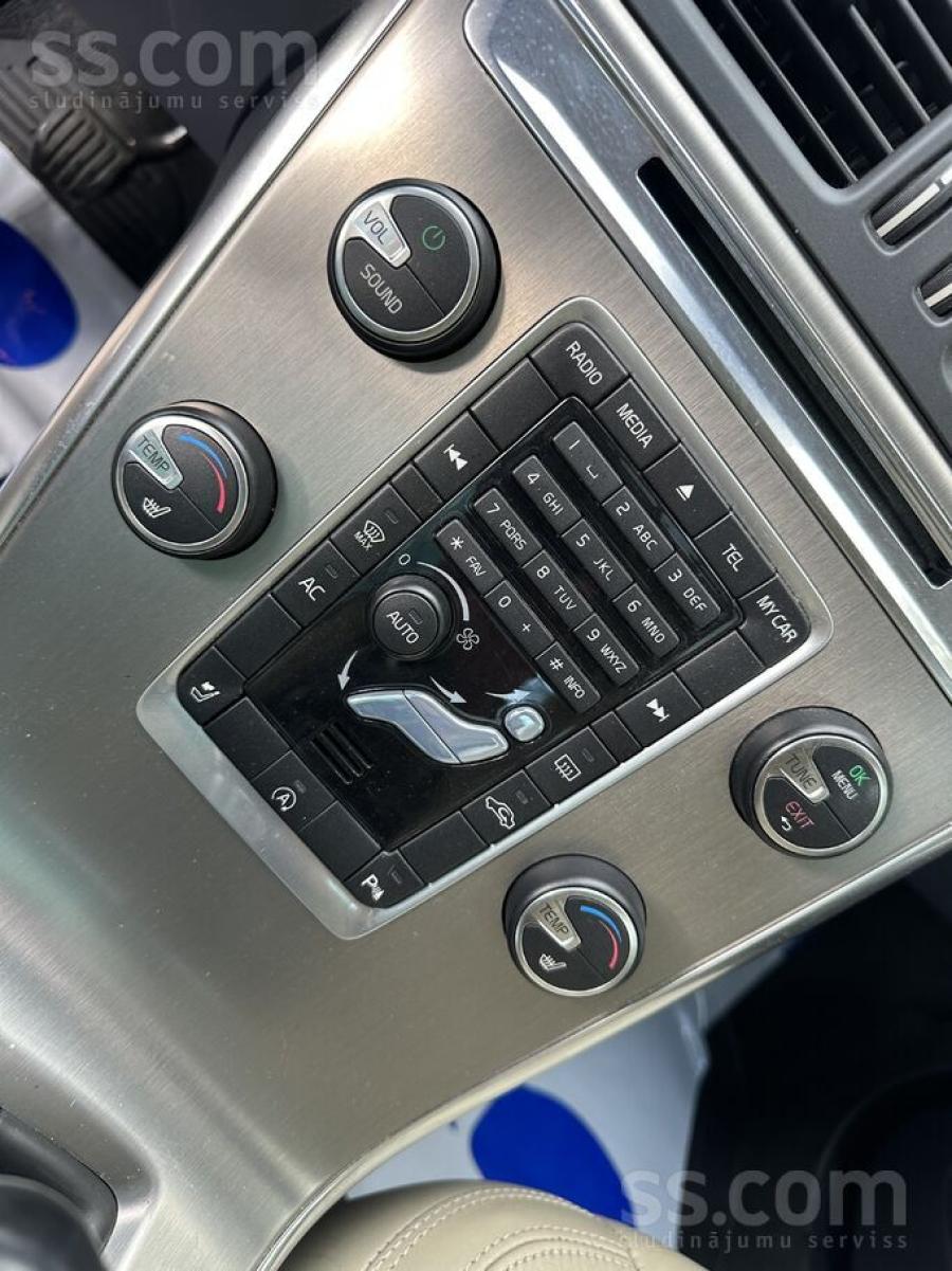 Melns Volvo XC60 2013 Cēsis, ar dzinēja tilpumu 2.00 L un nobraukumu 0 tūkst. km par 10800 €, foto 20 vietnē AUTOMOTO.COM.LV
