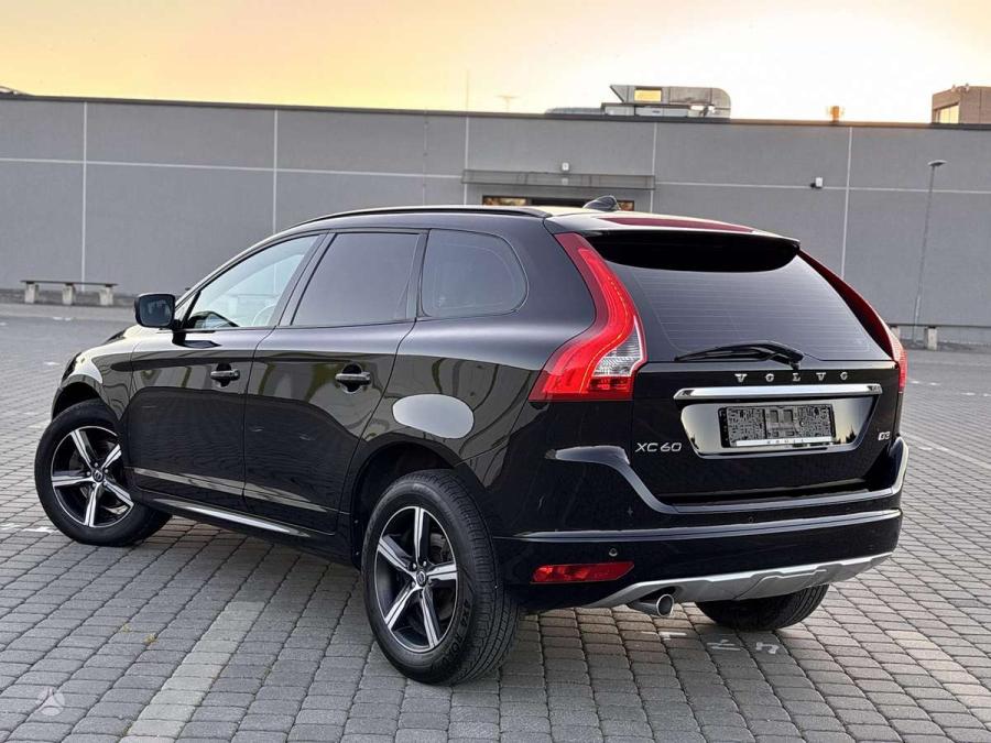 Melns Volvo XC60 2013 Raseiniai, ar dzinēja tilpumu 1.98 L un nobraukumu 231 tūkst. km par 12700 €, foto 8 vietnē AUTOMOTO.COM.LV