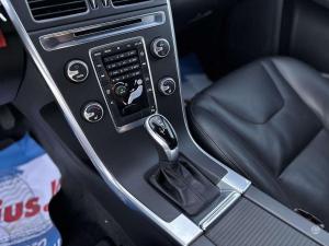 Melns Volvo XC60 2013 Raseiniai, ar dzinēja tilpumu 1.98 L un nobraukumu 231 tūkst. km par 12700 €, foto 26 vietnē AUTOMOTO.COM.LV