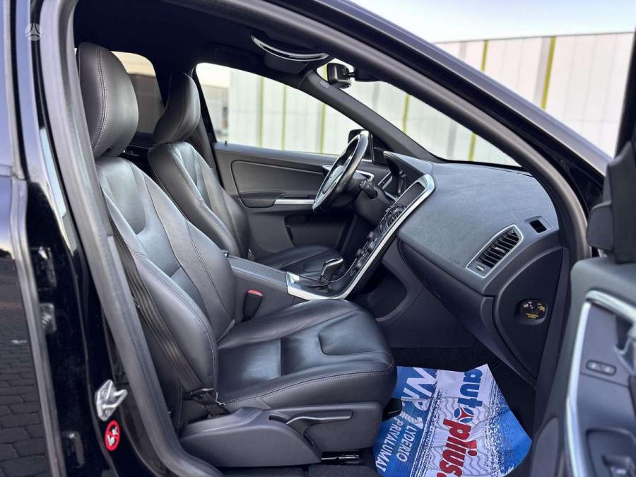 Melns Volvo XC60 2013 Raseiniai, ar dzinēja tilpumu 1.98 L un nobraukumu 231 tūkst. km par 12700 €, foto 36 vietnē AUTOMOTO.COM.LV